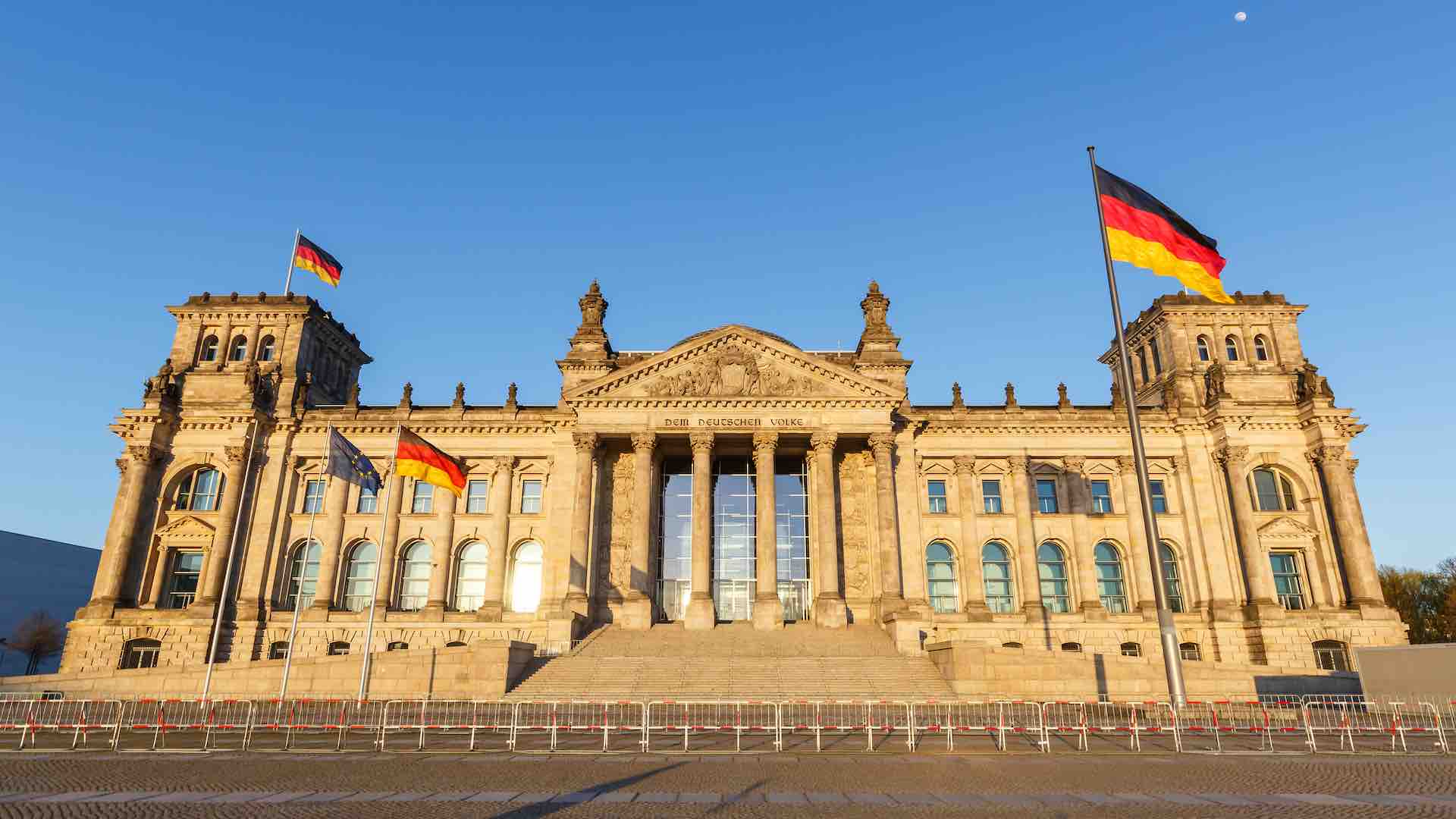 EU tourism hits 3 billion nights in 2024 after Q4 boost - levantinestar.com